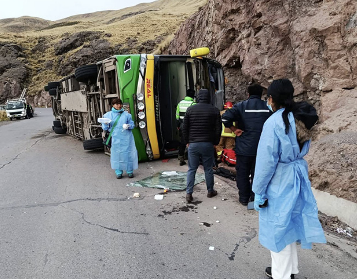 Tragedia en Espinar: 7 fallecidos y más de 30 heridos tras volcadura de ...